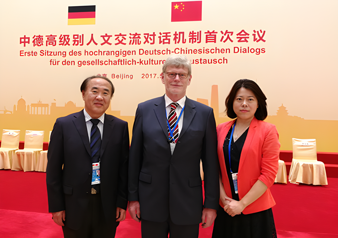 我校“海外名师”Ulrich Schell教授获批上海市高校国际教学名师